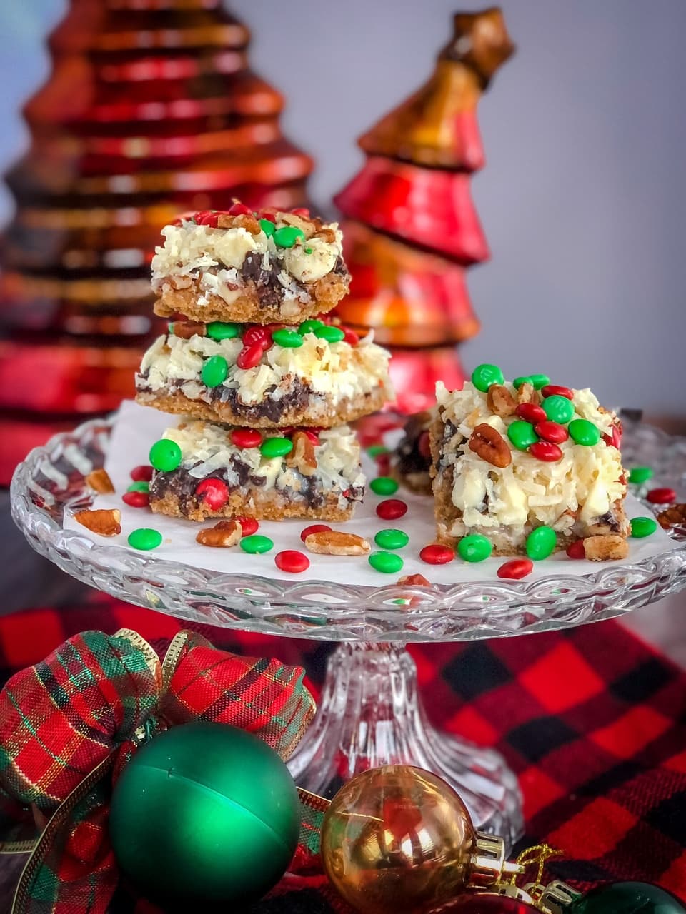 Christmas Seven Layer Magic Cookie Bars | Donuts2Crumpets