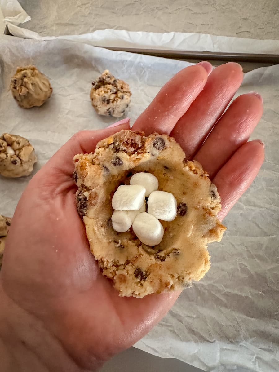 Cornflake Crunchie Cookies (Extra Gooey) | Donuts2Crumpets